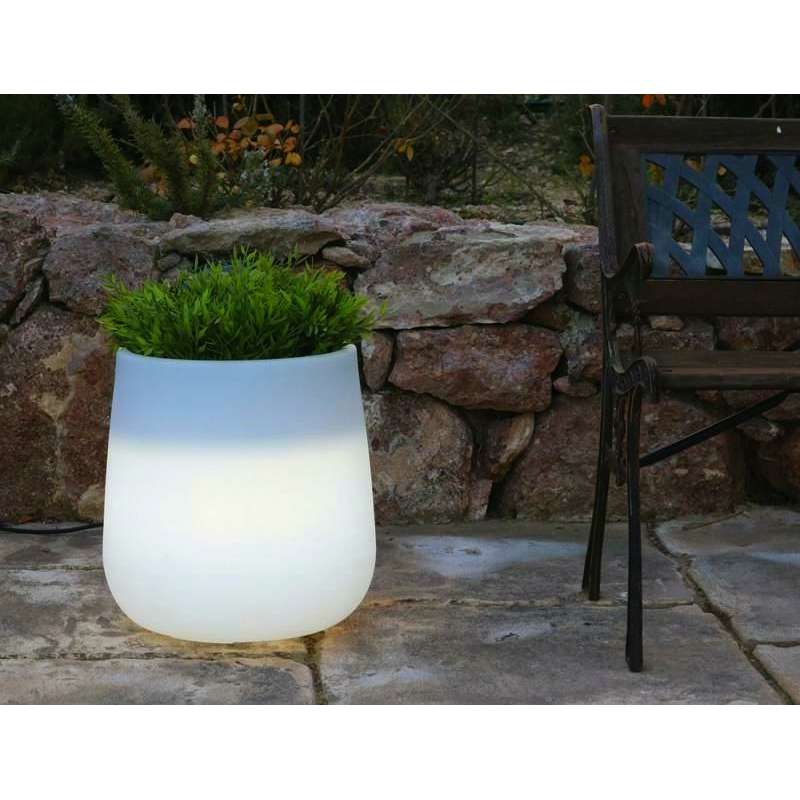 Madison White 40 Pot: Solar LED Flowerpot - Specialized Brand